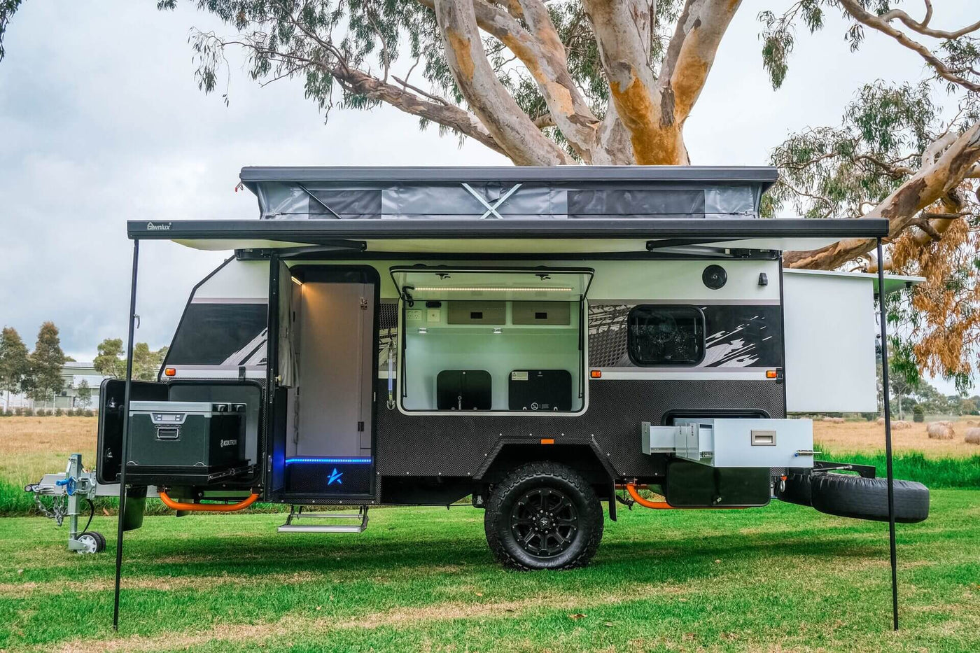 StarVision 13 Hybrid Caravan